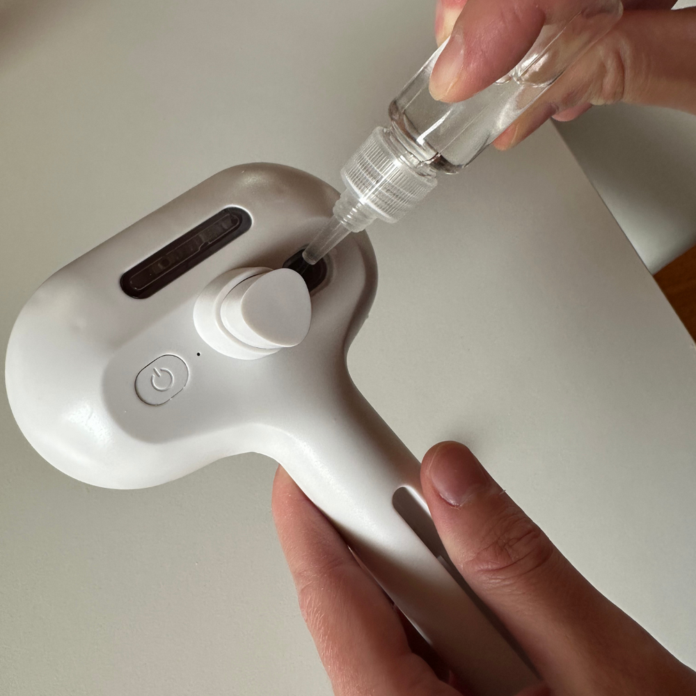 FreshFur™ Mist Brush